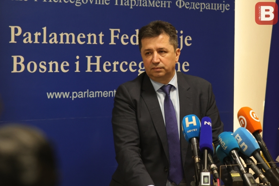 ZAIMOVIĆ BEZ DLAKE NA JEZIKU: 'Trojka brzim formiranjem Vijeća ...